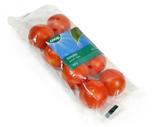 Tomatoes flowrapped with and without tray